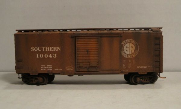 N Scale Micro Trains Southern Custom Weathered 40 ' Box Car W/load ...
