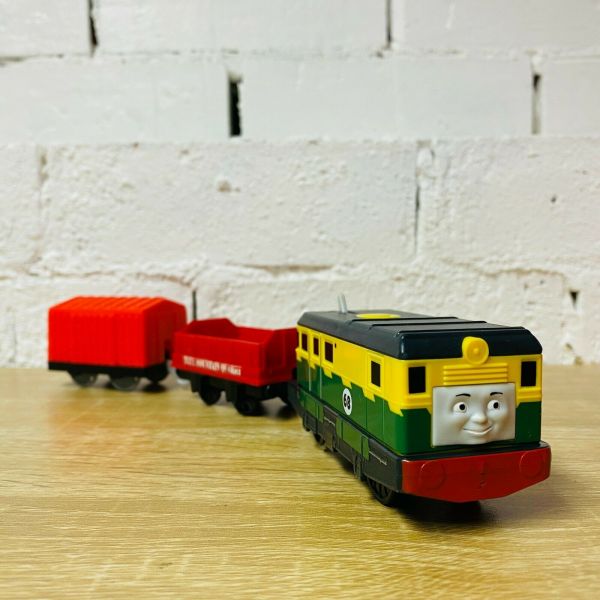 Phillip Philip - Thomas & Friends Battery Operated Motorised ...