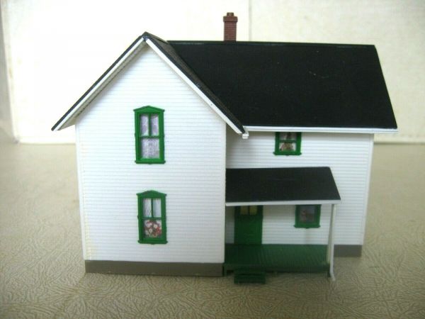 HO Scale Built White 2 Story House With Green Trim | #67672350