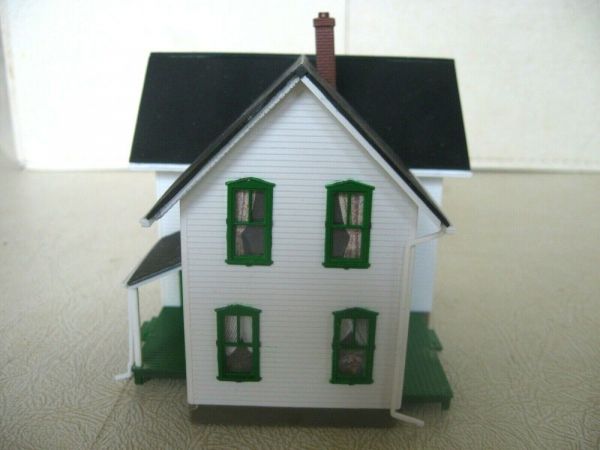 HO Scale Built White 2 Story House With Green Trim | #67672350