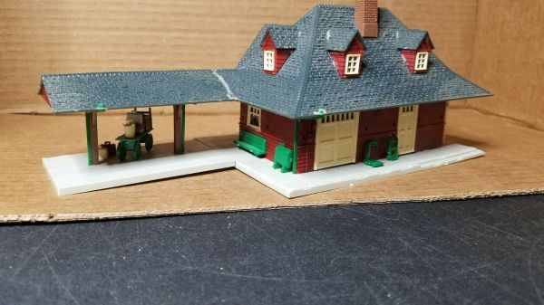 HO Scale Building Structure For Model Train Layout Service Train ...