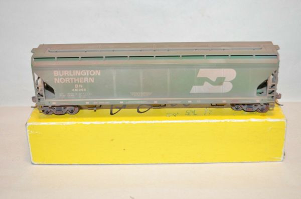 HO Accurail Burlington Northern RR ACF Grain Covered Hopper Car Train ...