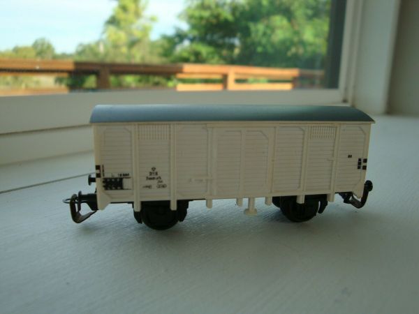 Berliner Bahnen TT (1:120) Scale White Freight Car. | #67889019