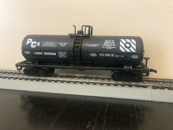MEHANO 40’ SINGLE DOME TANK CAR PCX HO SCALE | #67902329