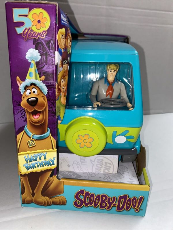 Scooby - Doo 50th Anniversary Mystery Machine Playset With Fred Action ...