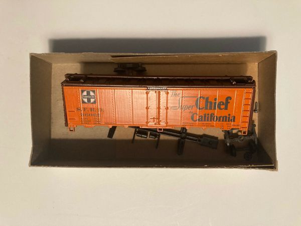 Vintage Ho Scale Athearn Blue Box ATSF Scout 40’ Reefer Kit | #67959843