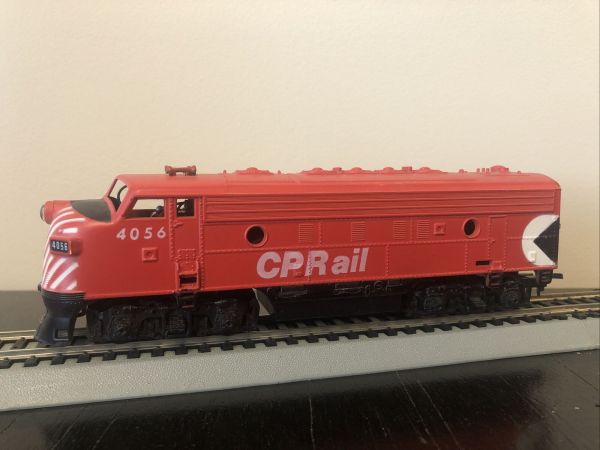 LIFE LIKE POWERED F9 CANADIAN PACIFIC CP RAIL ENGINE LOCOMOTIVE HO ...