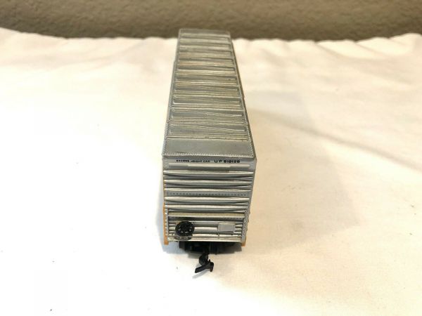 Bachmann HO Scale Union Pacific 40’ Hi Cube Box Car | #68071718
