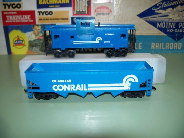 HO SCALE TYCO LIFE LIKE CONRAIL CABOOSE AND 4 BAY HOPPER CAR [8 ...