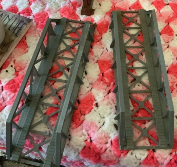 HO Scale Deck Truss Bridge No Track | #68106705