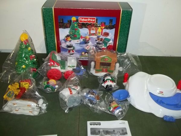 Fisher Price Little People Tree Lighting In Discovery Park Complete ...