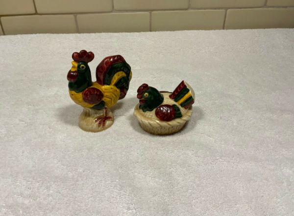 Metlox Poppytrail California Provincial Green Rooster Pepper & Hen Nest ...