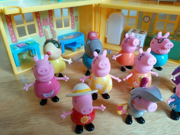 Peppa Pig House Playset With Figures & House Furniture | #68789897