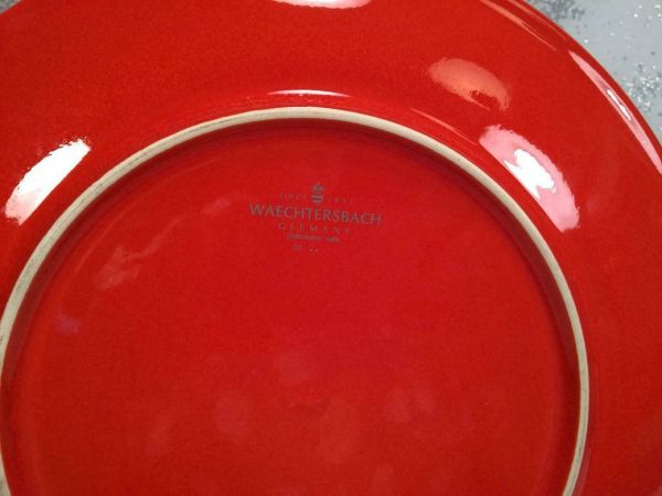 WAECHTERSBACH GERMANY RED CHRISTMAS PLATE WITH GREEN CHRISTMAS TREE 10 ...