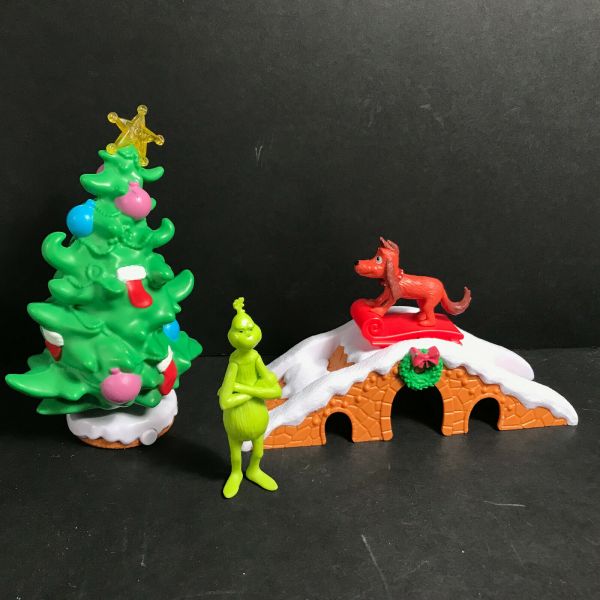 The Grinch Stole Christmas Who - Ville Town Square Light Up Tree Bridge ...