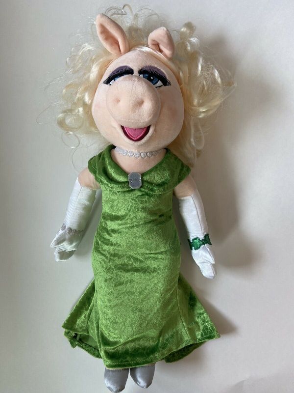 Disney Store The Muppets Most Wanted - Miss Piggy 19 " Plush | #69010141