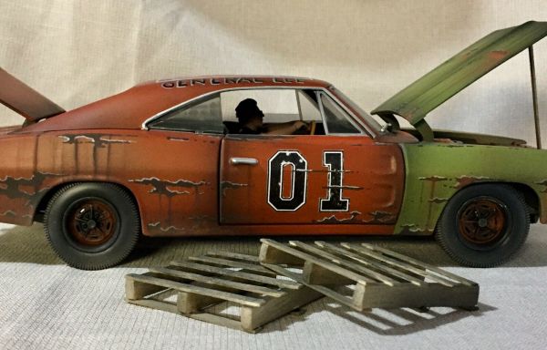 1:18 69 Dodge Charger General Lee Weathered Junkyard Diorama Gmp Figure ...