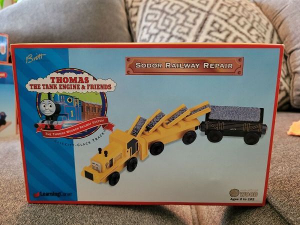 Thomas The Tank Engine Wooden Railroad: Sodor Railway Repair | #69233933