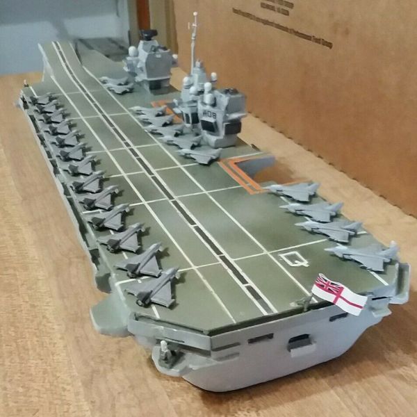 1/700 Custom Royal Navy Carrier Queen Elizabeth 2 With Typhoons | #69180081
