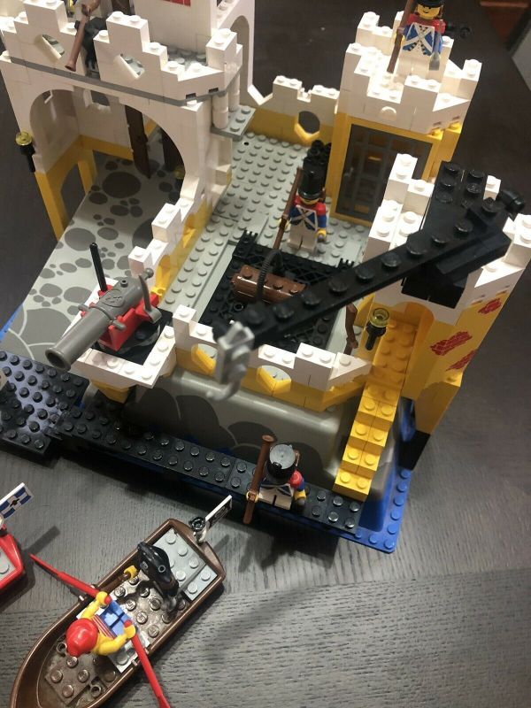LEGO Pirates 6276 El Dorado Fortress 99 Complete With Instructions ...