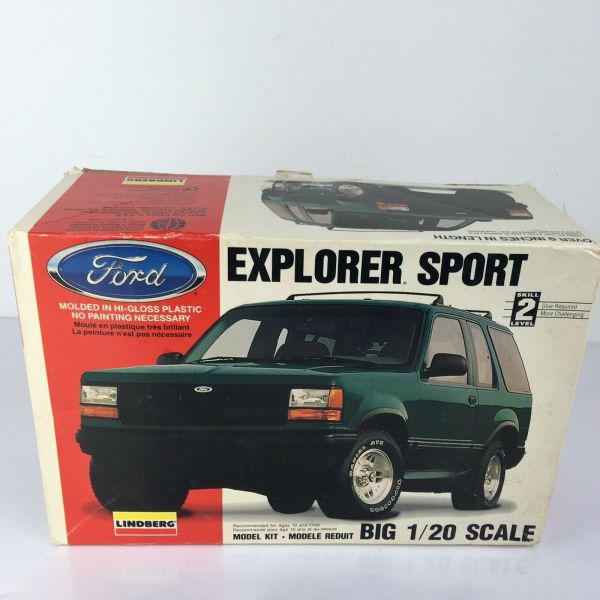 LINDBERG Ford Explorer Sport Truck Model Kit 1:20 72511 (Open Box ...